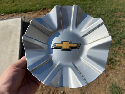 CHEVY SUBURBAN TAHOE OEM WHEEL CENTER CAP SILVER FINISH 84434524 2018 ...