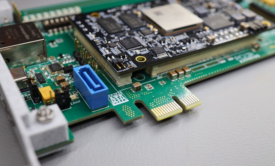 Xilinx AMD Zynq Ultrascale+ Avnet Ultrazed FPGA PCIe Base Board ...