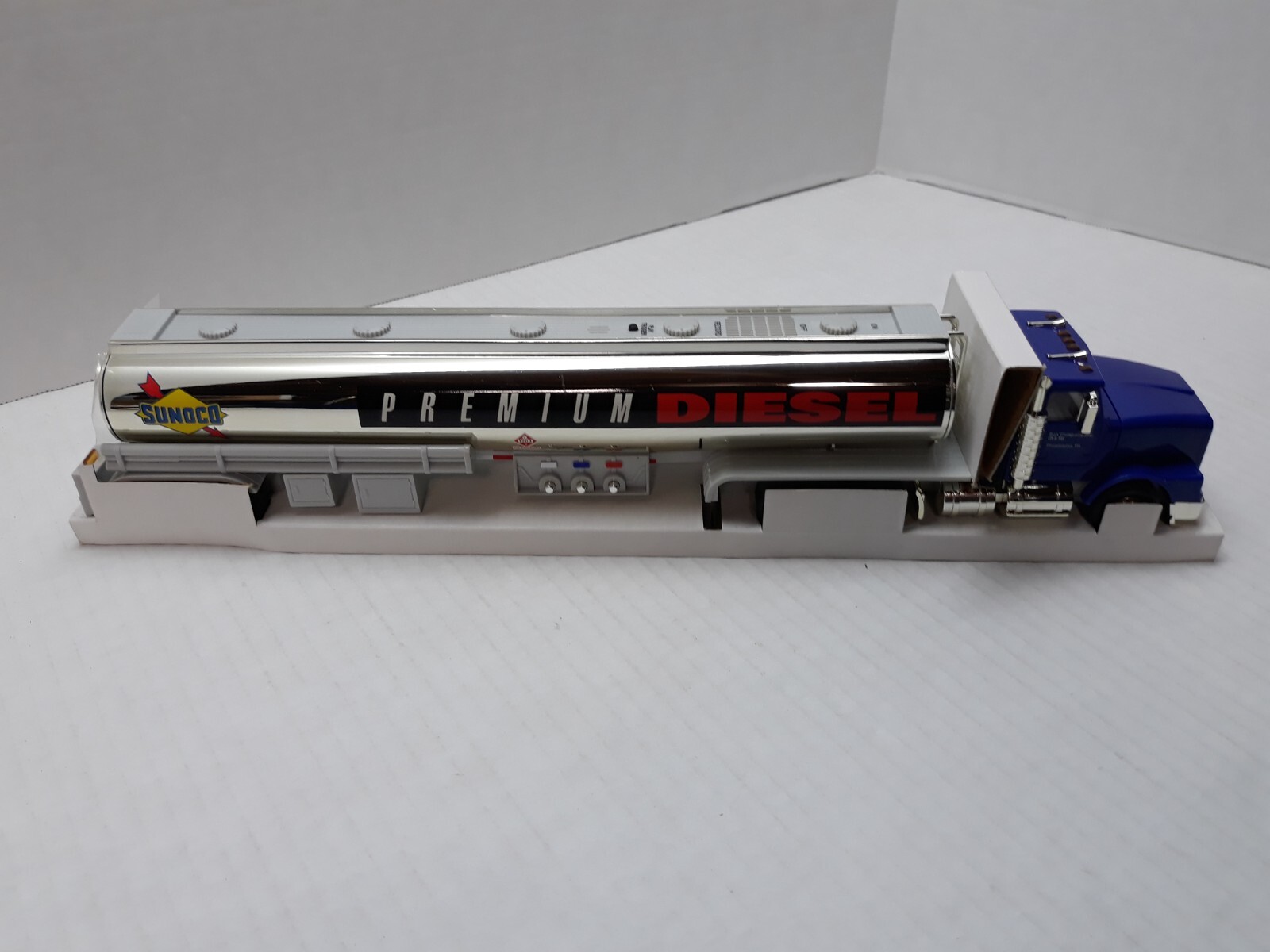 Sunoco Ultra 94 Octane Gas Tanker Truck With Lights 5th in Series ...
