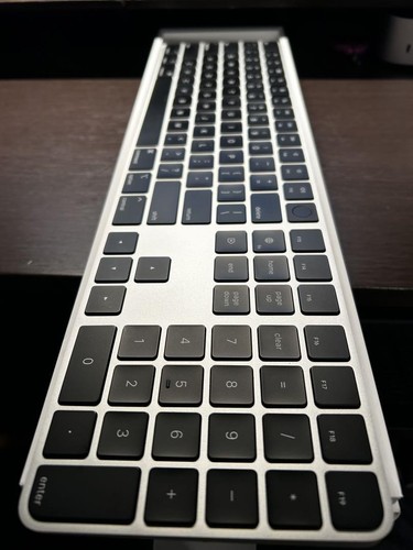 Apple A2520 Magic Keyboard US Silicone Touch ID Used Good condition | eBay