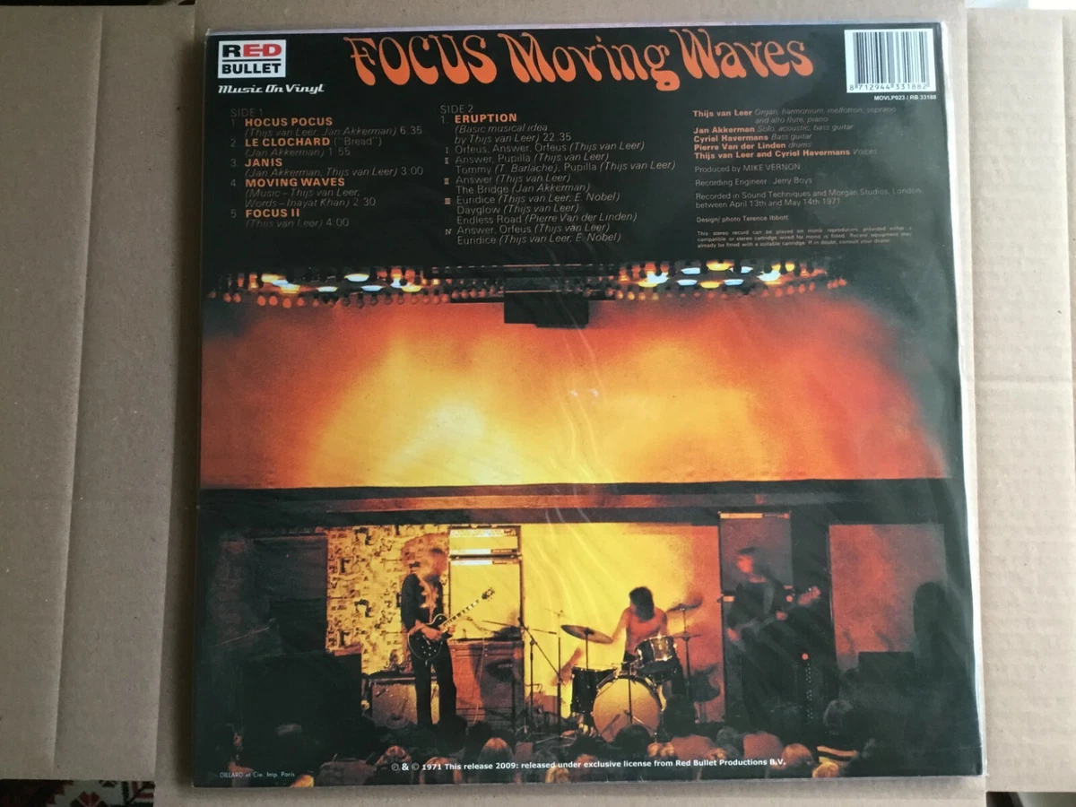 Focus Moving Waves Ii