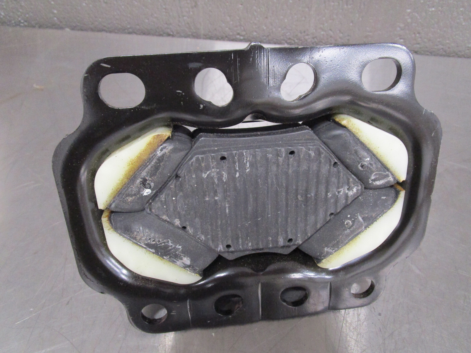 PACCAR Rear Engine Support 11214AC Genuine 11728 Mount for sale online ...