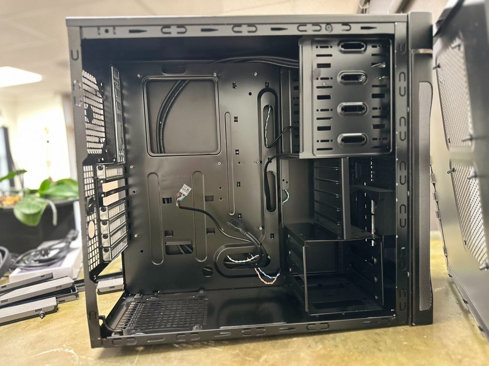 Falcon Northwest Talon ATX Tower Gaming/Server PC Case 8x 5.25" bays ...