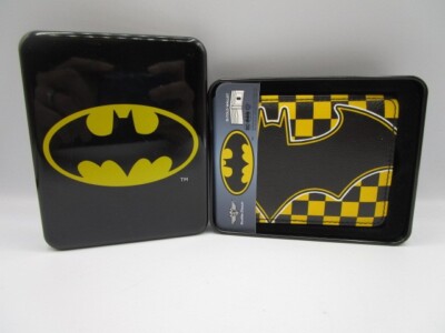 DC Batman Logo Checkered Wallet With Metal Tin Box Buckle Down Bi-Fold ...