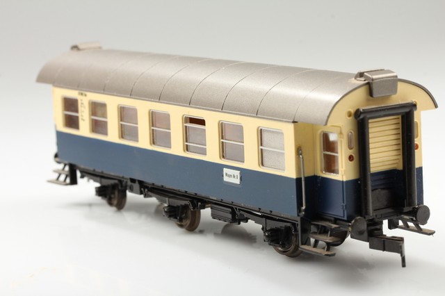 Roco 4214 H0 3 essieux Wagon de voyageurs B3yge 2.kl. la DB avec KKK ...