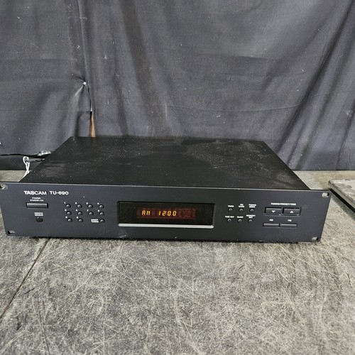 Rack Mount Tascam TU-690 AM/FM Stereo Tuner | eBay
