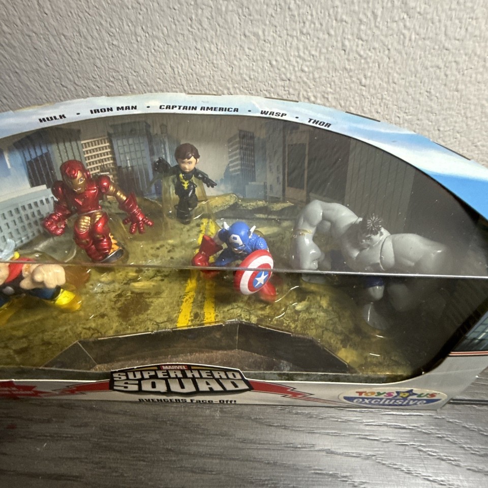 2006 Hasbro Marvel Super Hero Squad Toys R' Us Exclusive Thor Iron Man ...