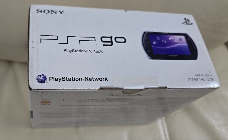 New Factory Sealed Sony Playstation Portable PSP GO Black Console PSP ...