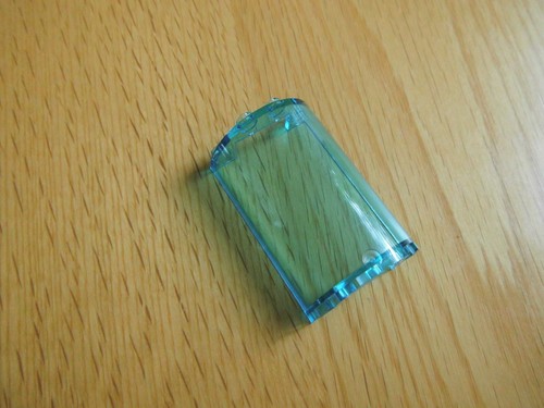 Lego 85941 Transparent Light Blue Cylinder 2 x 4 x 5 Half with 1 x 2 ...