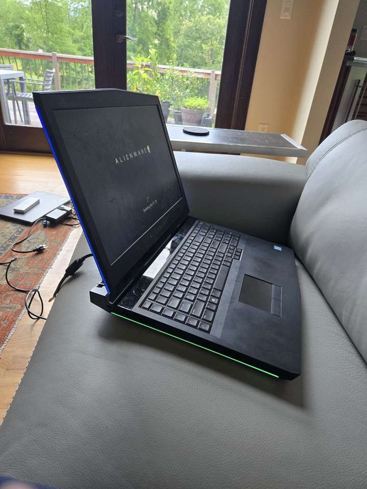 Alienware 17 R4 Gaming Laptop Intel I7-7700 HQ, GTX 1060, 32GB RAM, 1.5 ...