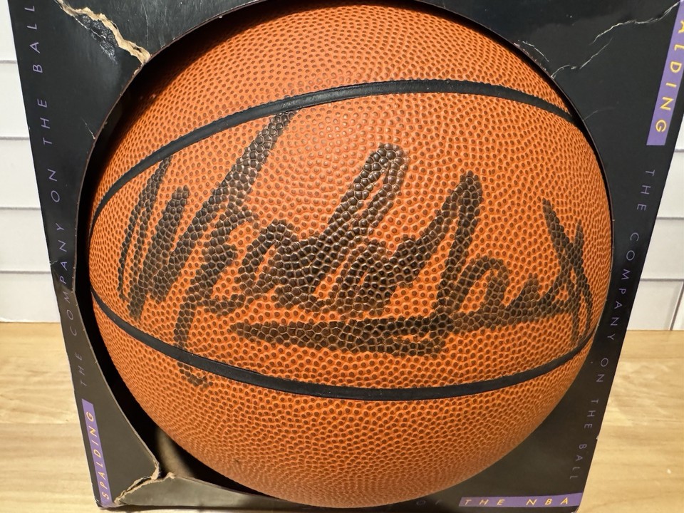 Meadowlark Lemon Auto Signed Autographed Basketball Harlem ...