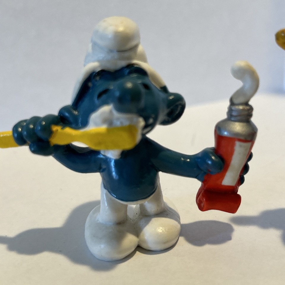 Vintage Smurfs washing Bathing & brushing teeth Smurf Figurines | eBay