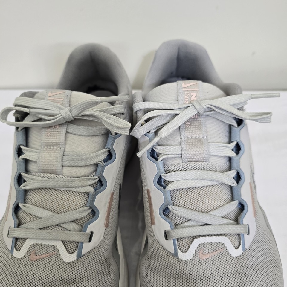 NIKE women's size 10.5 Downshifter 13 Running Shoes Cushioned Foam ...
