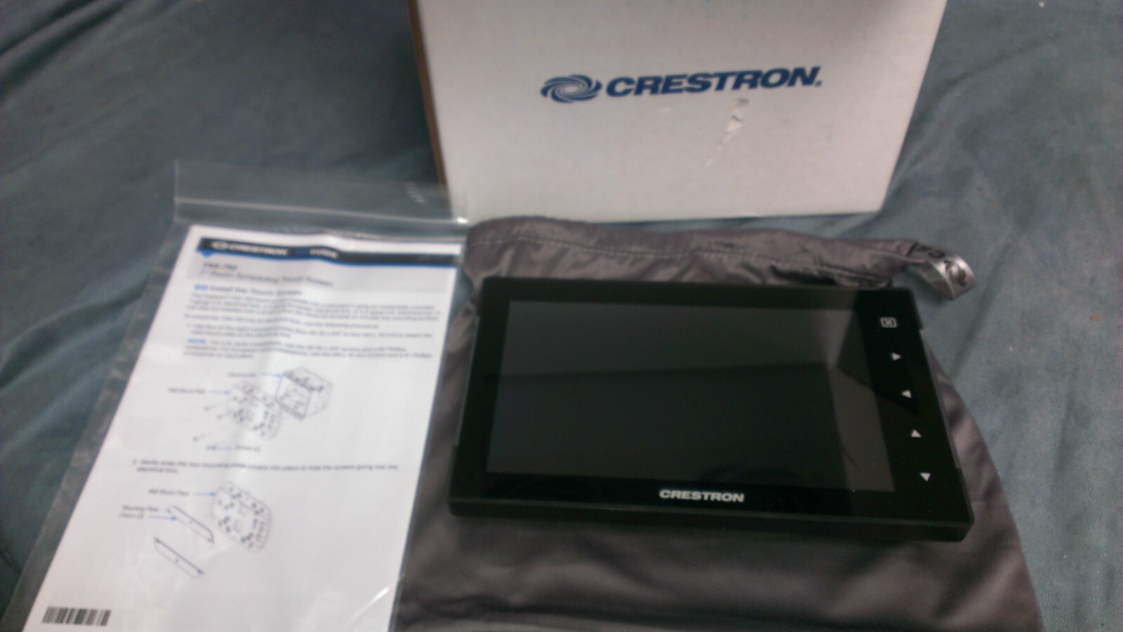 Crestron TSS-752-B-S 7” 4GB WVGA Room Scheduling Touch Screen - Black ...