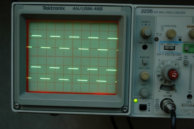 Tektronix 2235 An/usm488 100mhz Two Channel Oscilloscope Power on for ...