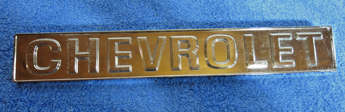 1975 76 1977 1978 79 1980 CHEVROLET VAN EMBLEM NAMEPLATE 356099 REAR ...
