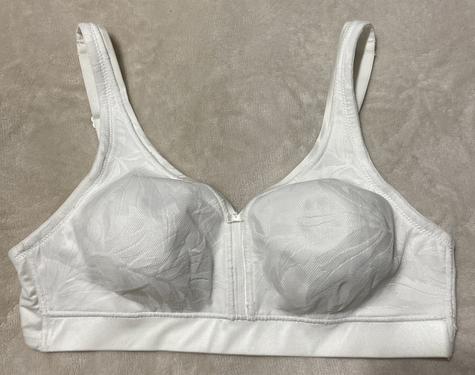 PLAYTEX~Women'~18 Hour~Super Soft~Wireless~Bra~White~… - Gem
