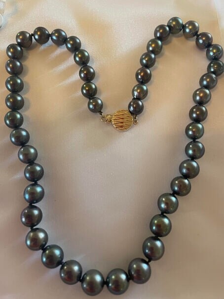 Tahitian Pearl Necklace, Aubergine, 45 pearls, 14k Gold Clasp, Vintage ...