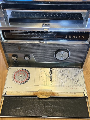 Vintage Zenith Royal 1000 Trans-Oceanic All Transistor Radio Receiver ...