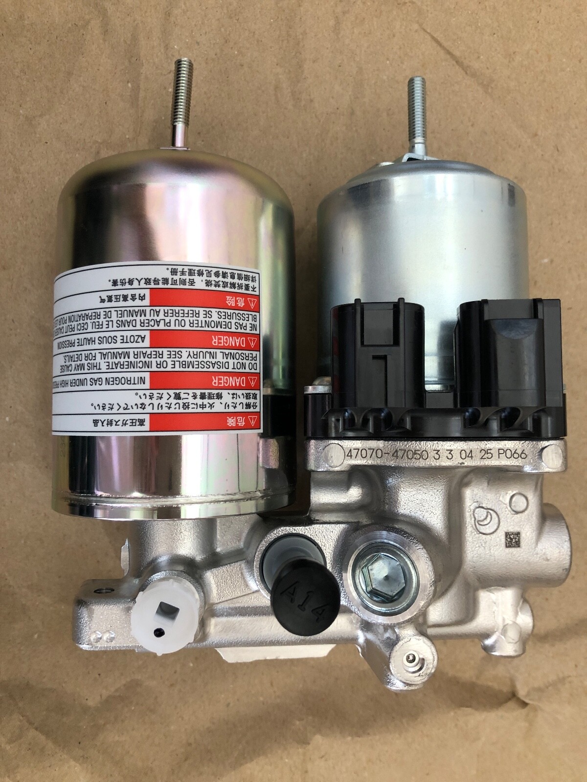 OEM Genuine Toyota Prius Hybrid Electric Brake Booster Pump 47070-47060 ...