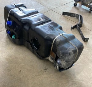 2015 2016 FORD F250 F350SD PICKUP Fuel Tank diesel, front 6' 9" Box, 26 ...