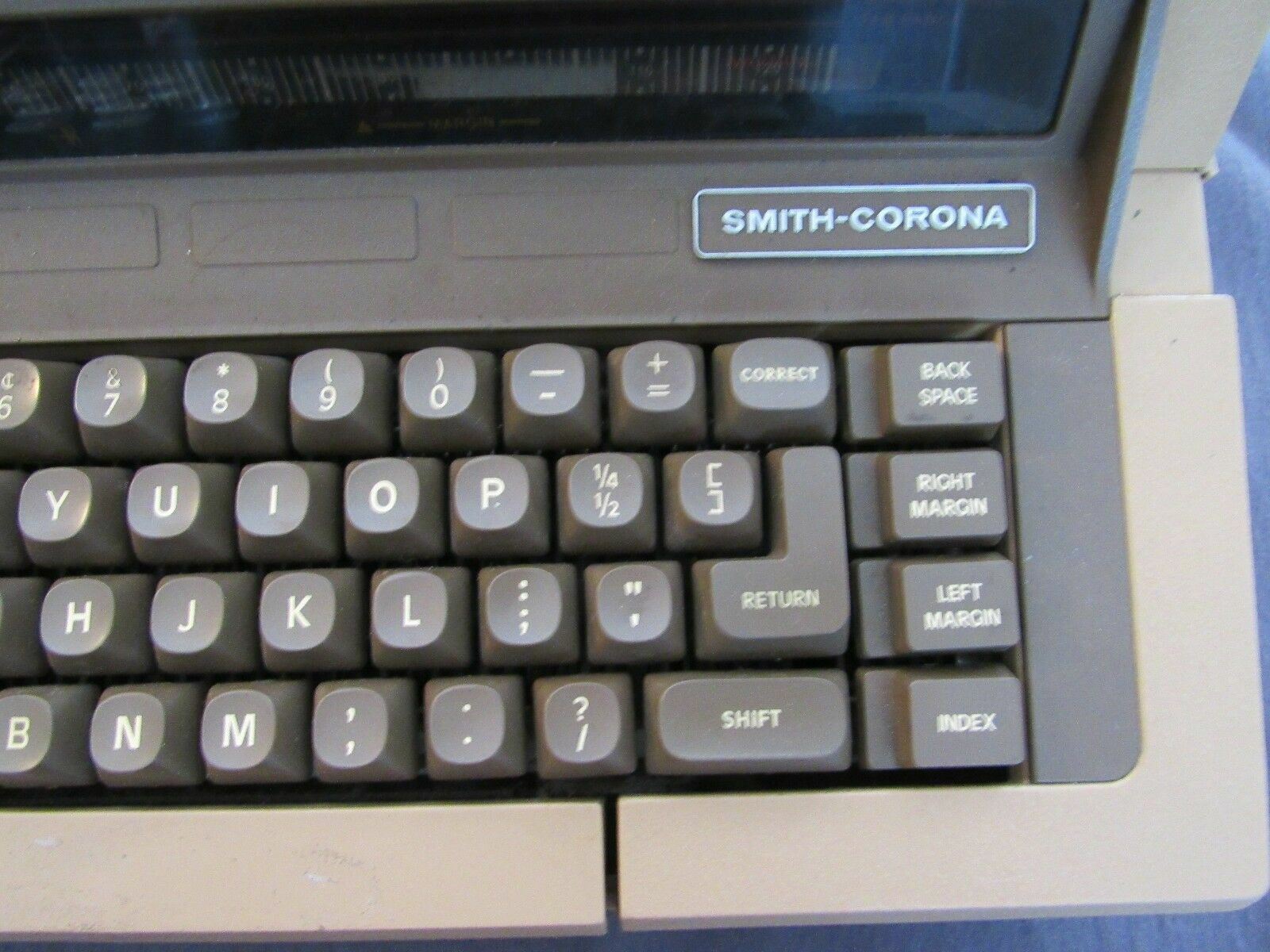 Smith-Corona Typetronic Electric Typewriter Model 1 E with Cover ...