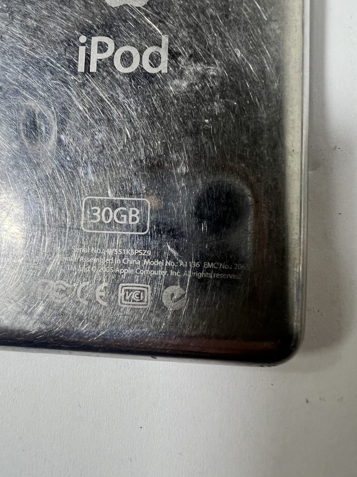 Apple A1136 iPod Classic 5th Gen 30GB Black MA002LL/A MP3 Player *FAIR ...