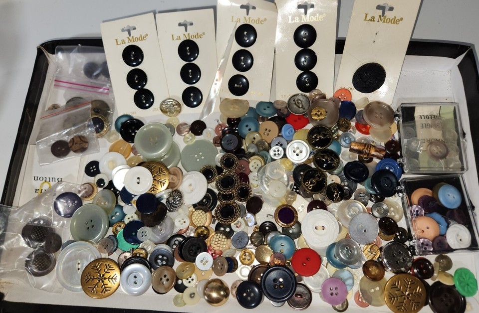 3/4 Pound Vintage Buttons Variety Metal Plastic Mother Of Pearl New ...