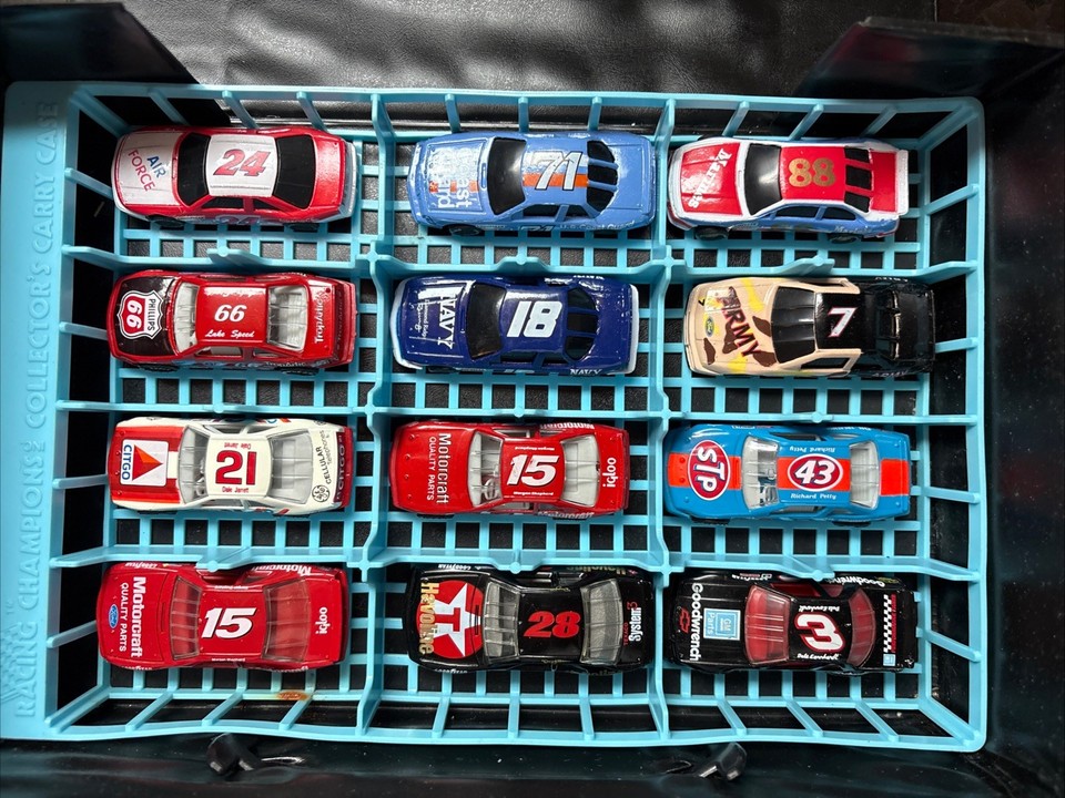 Racing Champions Collector's Carry Case 24 Diecast Cars 1/64 Very Good ...