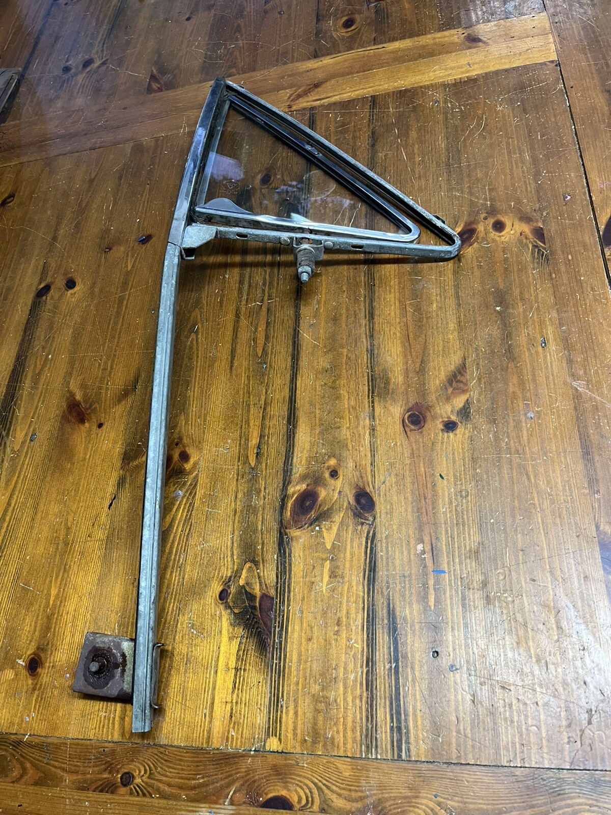 FORD FALCON XR XT XW XY RIGHT QUARTER VENT WINDOW FAIRLANE ZA ZB ZC ZD ...