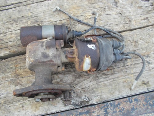 Farmall IH B A SA C H Tractor upright engine motor distributor assembly ...