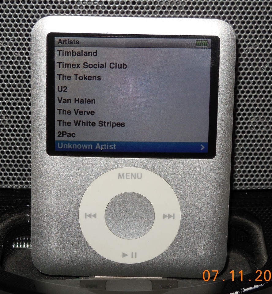 Apple iPod Nano 4GB 3rd Generation Silver Model A1236 Tested Works 160 ...