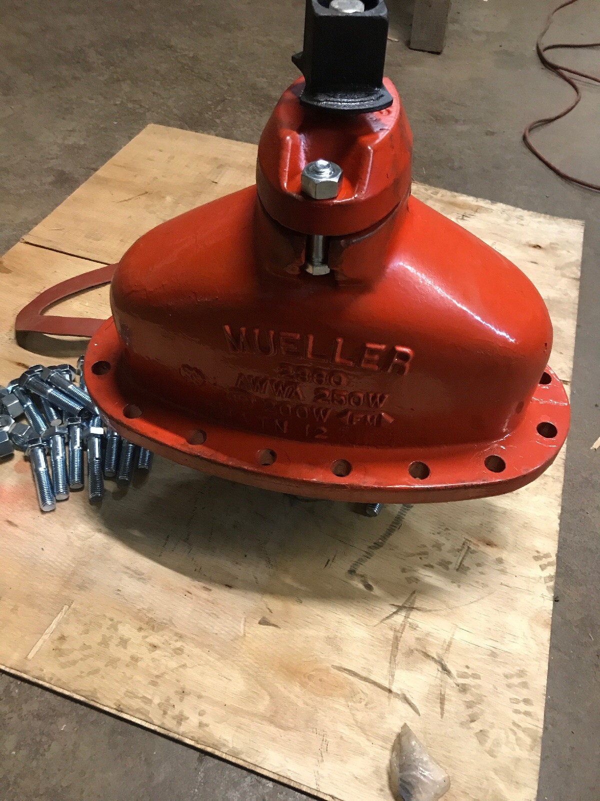 12” Mueller Resilient Gate Valve Repair Kit OPEN LEFT, 1990s 16-Bolt ...