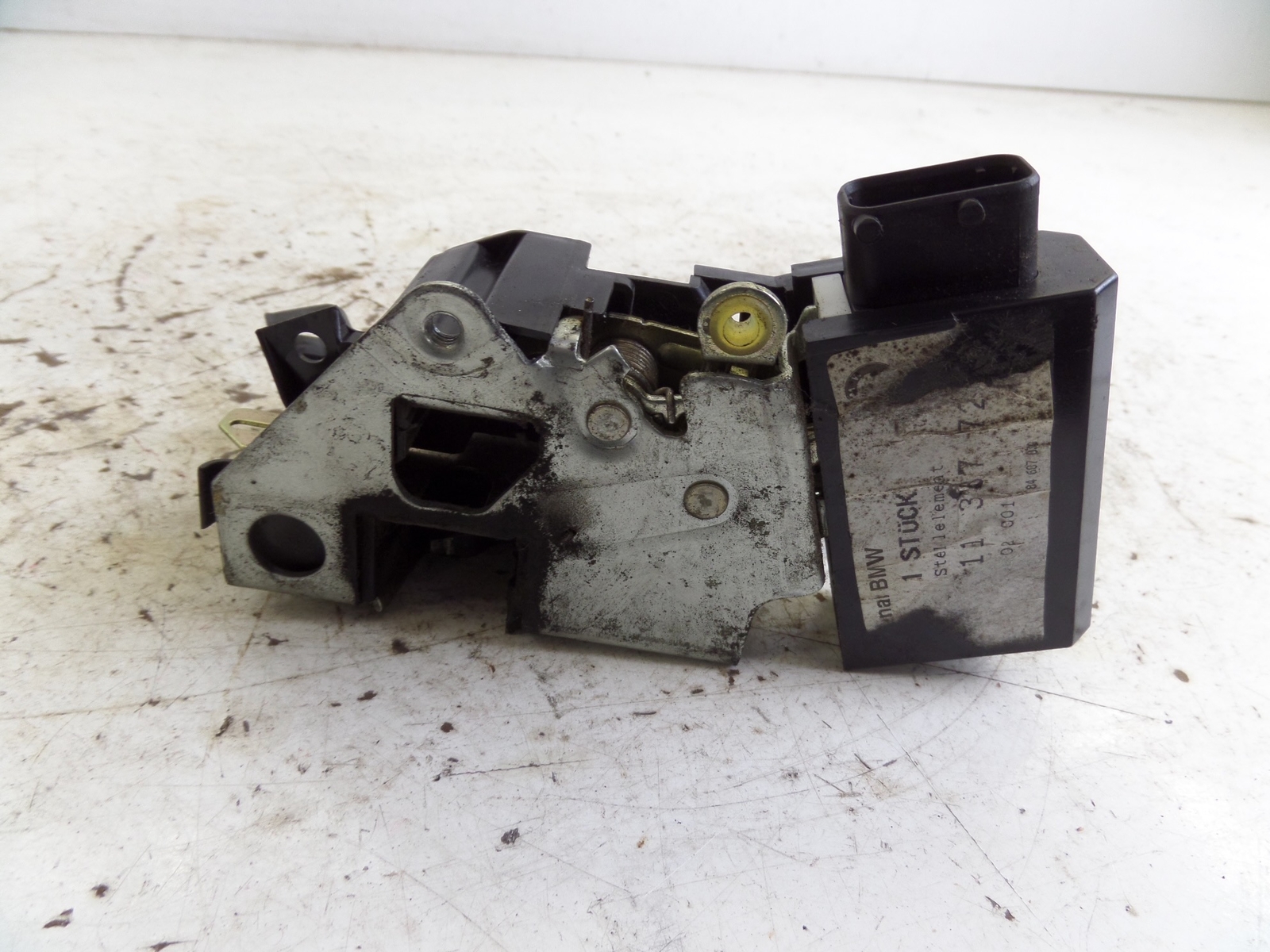 BMW 328i Right Convertible Coupe Lock Actuator E36 94-99 67.11 8 353 ...