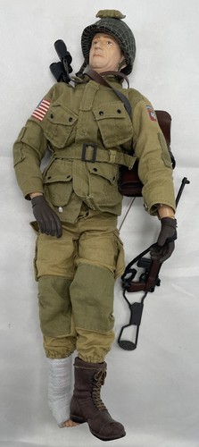 Hasbro G.I. Joe U.S. WW2 82nd Airborne Paratrooper Radio Operator 12 ...