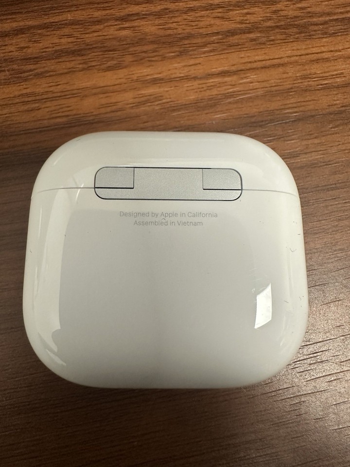 Apple AirPods 4 Wireless Bluetooth Earbuds MXP63LL/A 2024 4th Gen ...