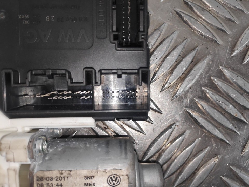 MOTORE FINESTRINO PORTA VOLKSWAGEN JETTA III 1K2 2011 (ANTERIORE ...