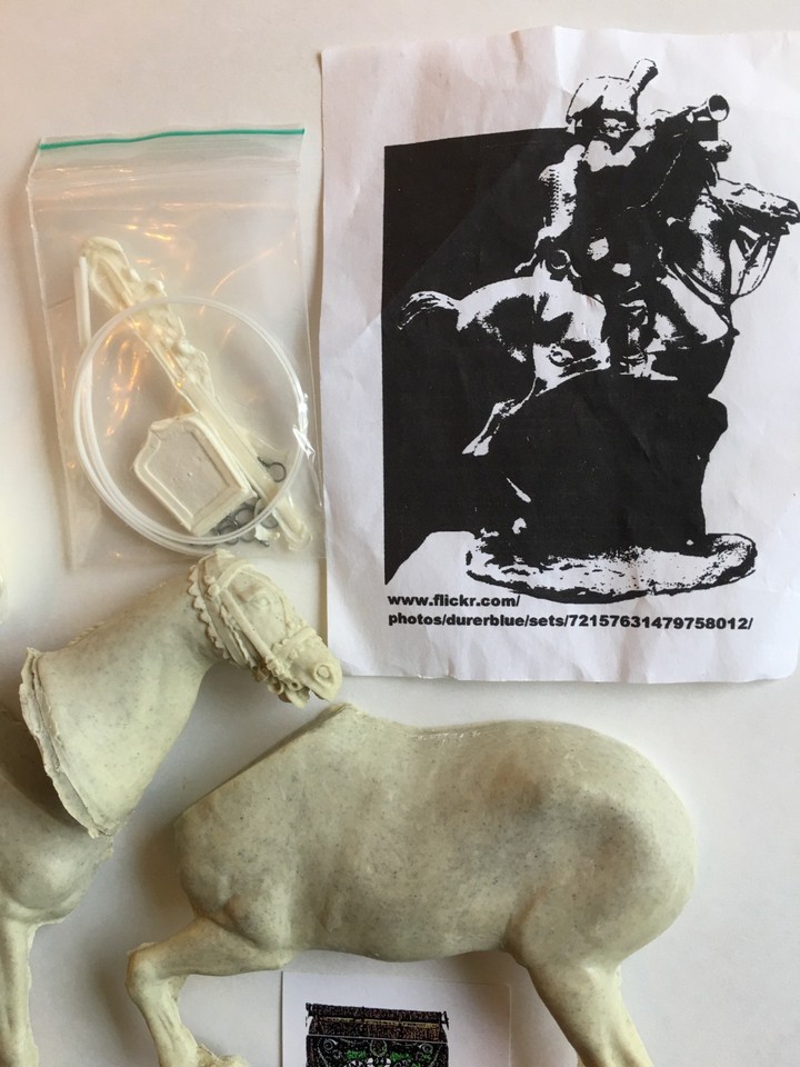 1 x UNKNOWN MAKE. NAPOLEONIC WAR LARGE PLASTIC CAVALRY SOLDIER & RESIN ...