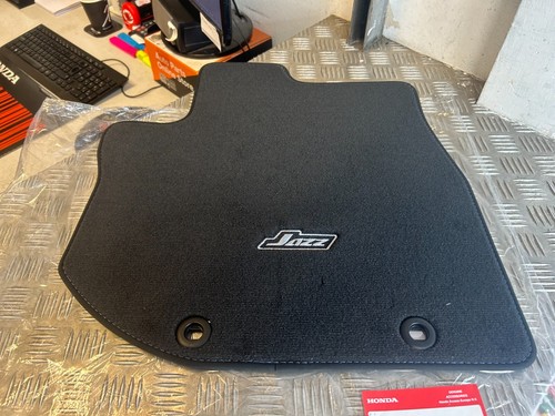 Genuine Honda Jazz Single Driver's Side Carpet Mat ( *** 08P15-TF0 ...