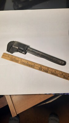 VINTAGE 9" ADJUSTABLE AUTO MONKEY PIPE WRENCH #T9 | eBay