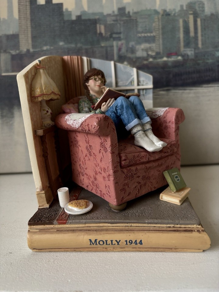 Hallmark American Girl Doll Collection Molly 1944 Reading Chair Bookend ...