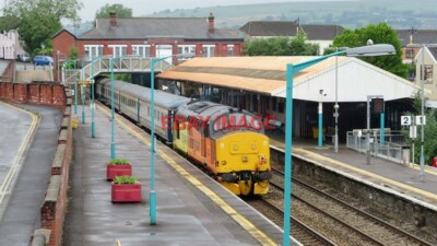 PHOTO CLASS 37 LOCO NO 37421 BRINGS UP THE REAR OF A TRAINING RUN AT ...