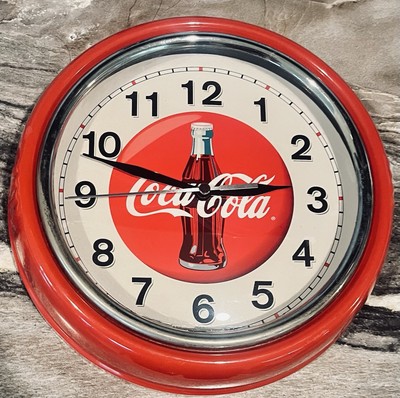 Vintage Coca-Cola Red Metal And Chrome Retro Battery Operated 9" Round ...