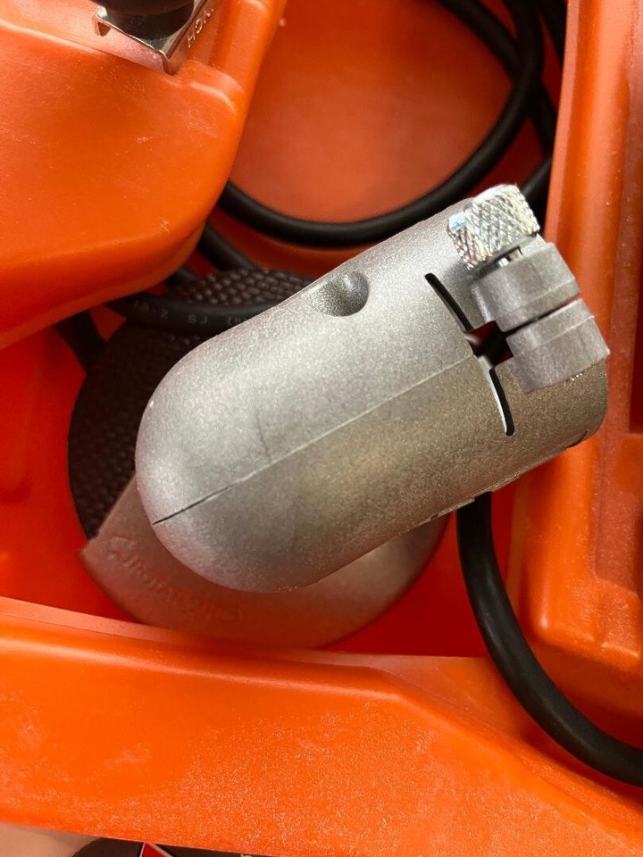 Roto Zip Tool with bits, Circle Guide, Cutoff tool head, varous discs ...