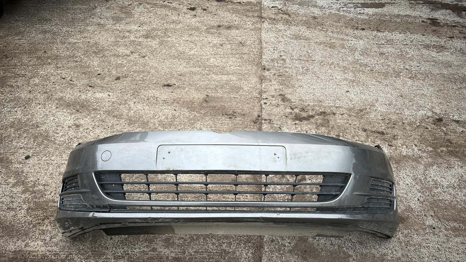 GENUINE 13-16 VW GOLF MK7 COMPLETE FRONT BUMPER WITH GRILLS IN GREY ...