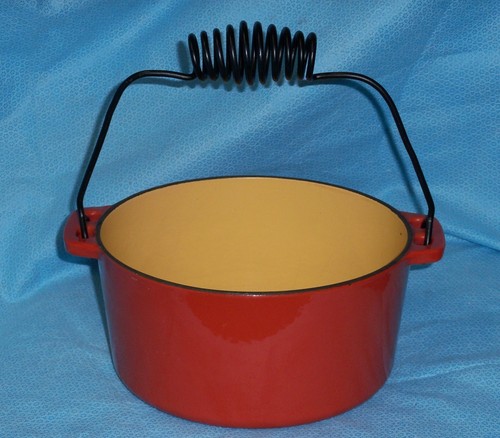 NapaStyle Burnt Orange Heavy Enamel Cast Iron 3 Quart Dutch Oven ...