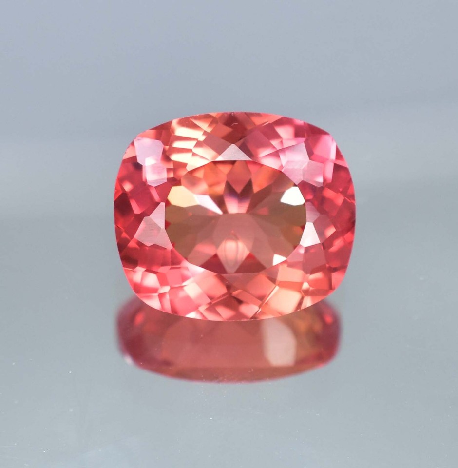 17 x 15 MM Natural Ceylon Padparadscha Sapphire Gemstone 19.55 Ct, GIT ...