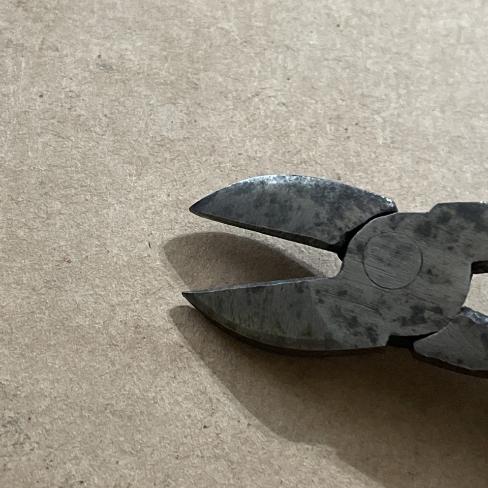 5" Side Cutters, Mini Diagonal Cutting Pliers, Spring-Loaded Wire Snips ...