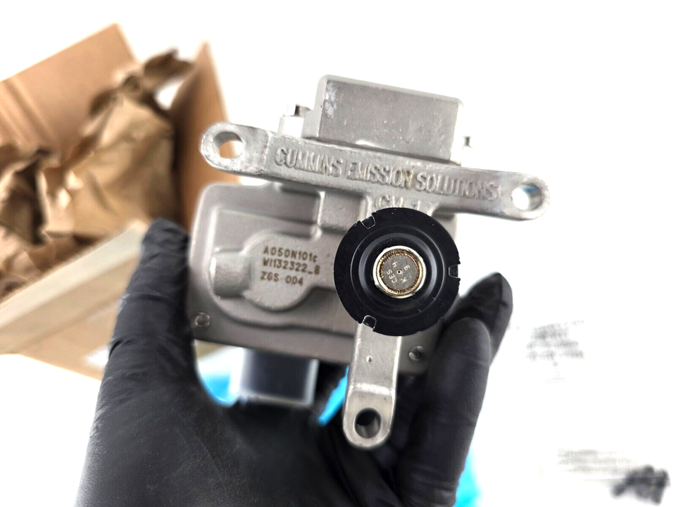Genuine Detroit Diesel DD15 DD13 DEF Metering Device Kit EA0001407439 ...