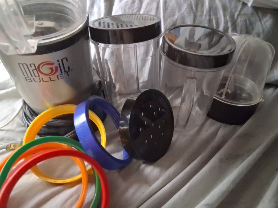 Magic Bullet MB1001 10-Piece Lot One Speed Personal Blender Set | eBay